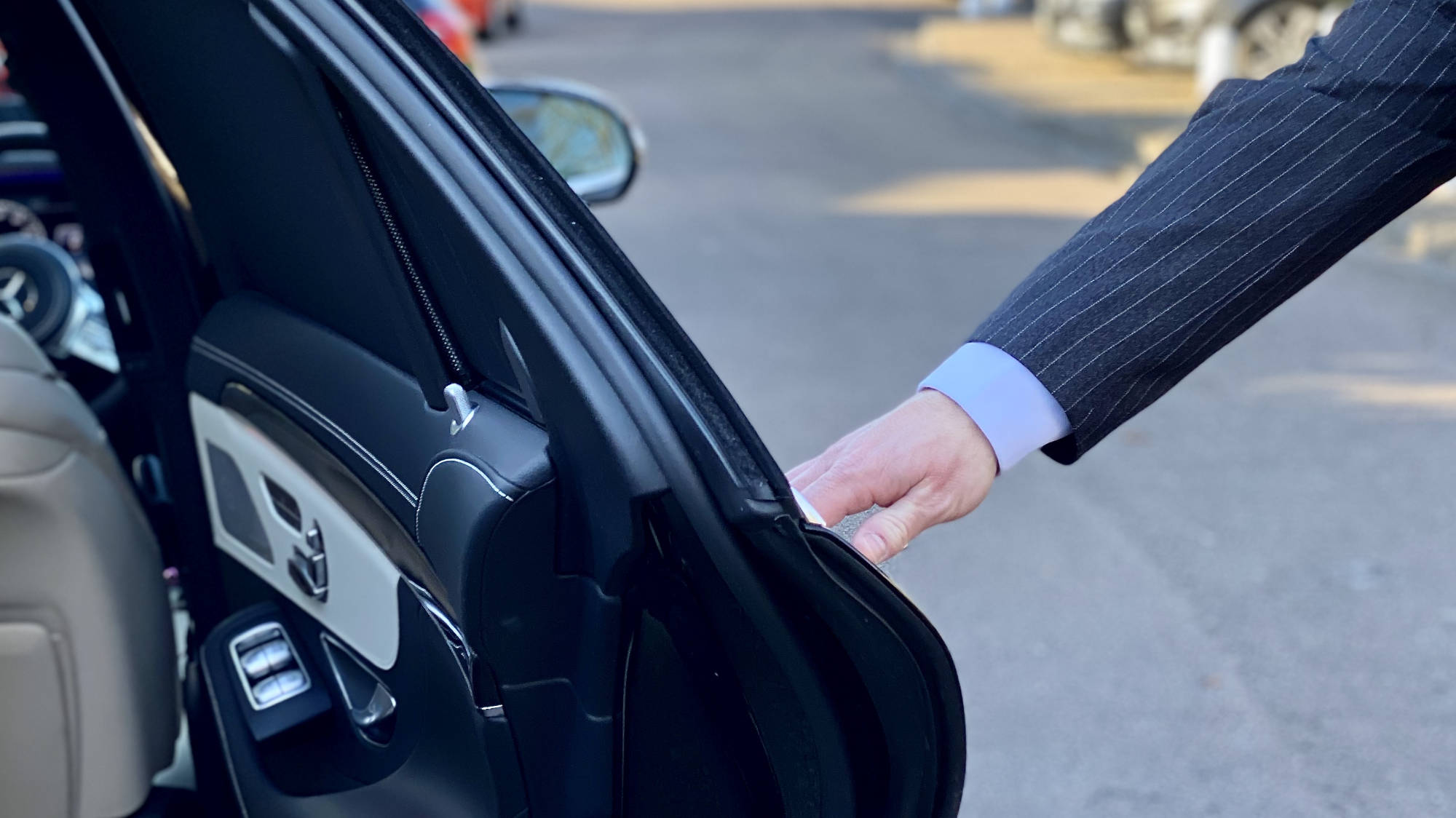The Best Chauffeurs are at your Service from iChauffeur